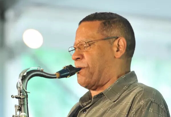 Tuesdays on the Terrace | Edwin Daugherty in a Tribute to Captain ...